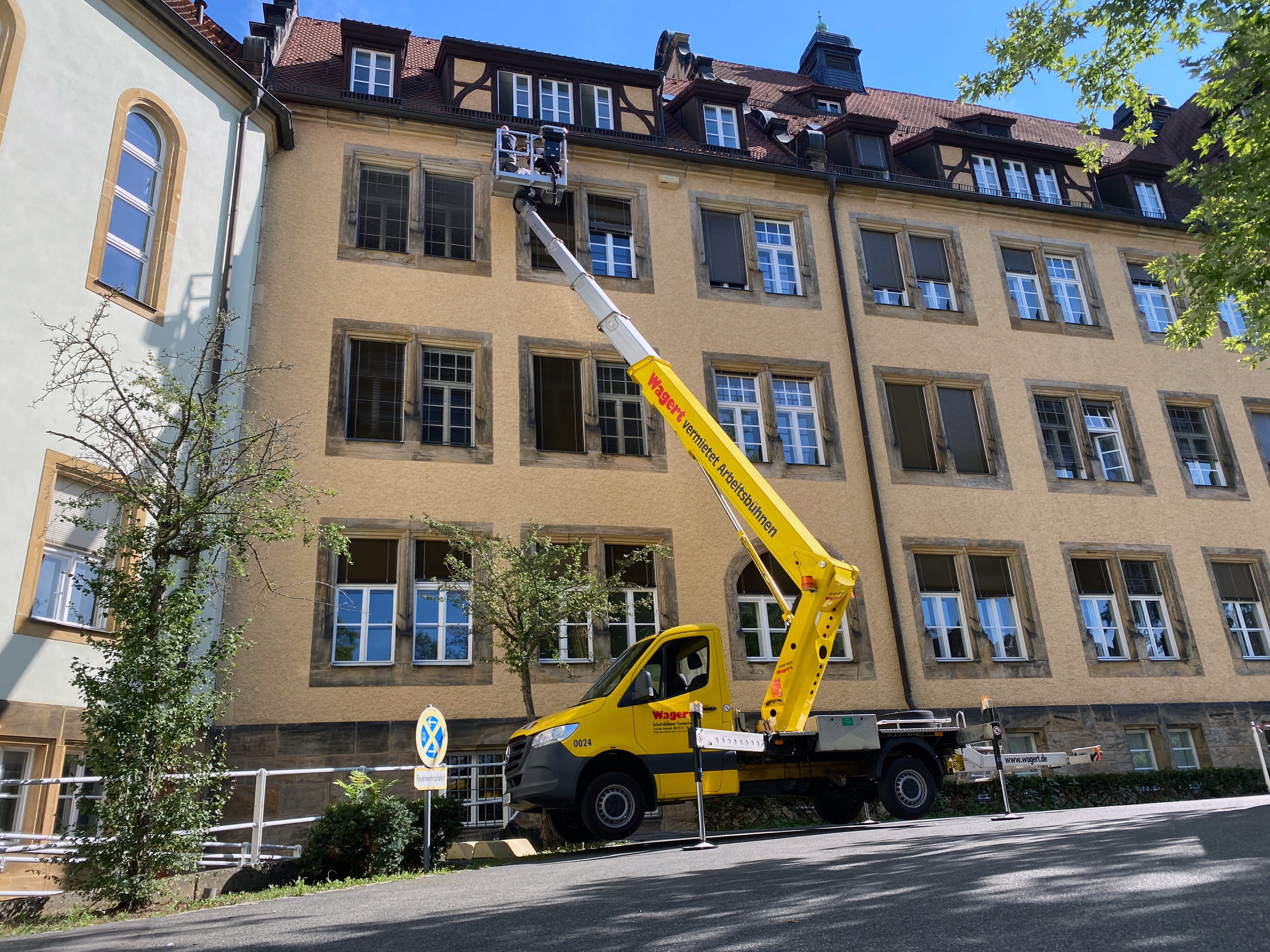 Faitrade, Nistkästen, Tauschschrank, … - uni.blog